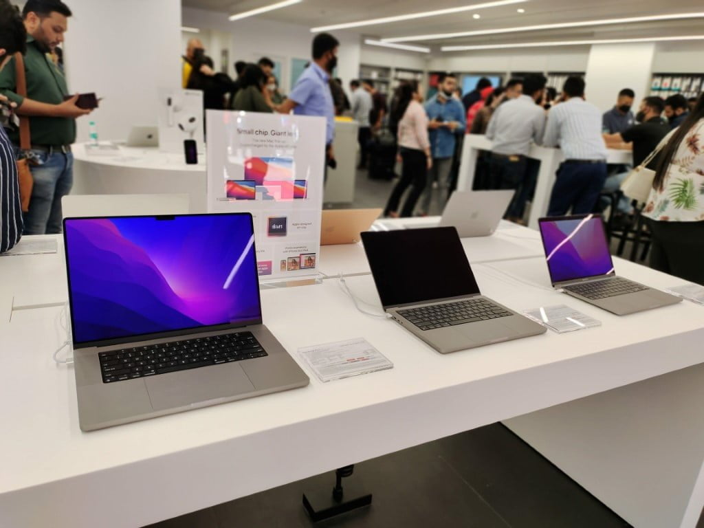 Unicorn Launched Gurugram’s First Apple Flagship Store at Cyber Hub